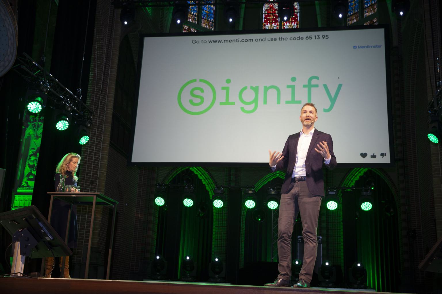 Hoe de top van Signify hun boodschap inspirerend uitdraagt - Debatrix